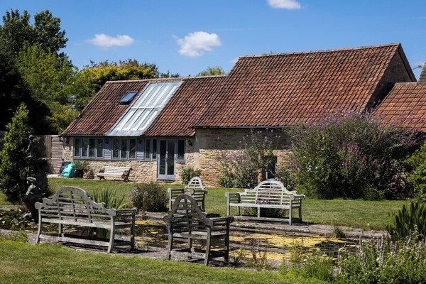 Peaceful And Tranquil 2 Bedroom Deer Cottage - Chippenham