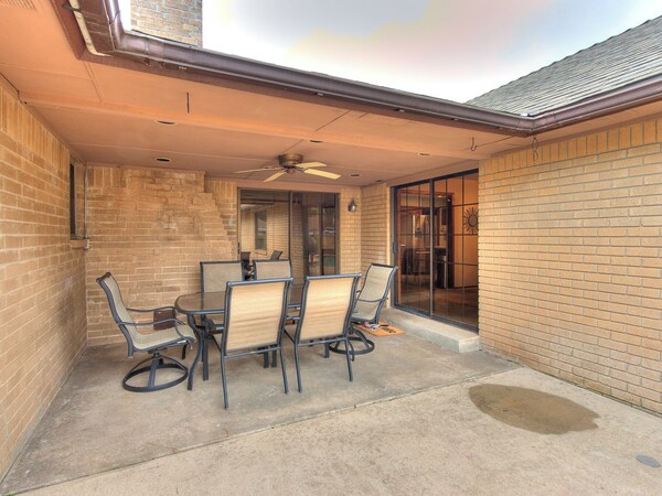 Spacious 5-bedroom House With Ac, Wifi In Phenomenal Oklahoma City - Midwest City, OK