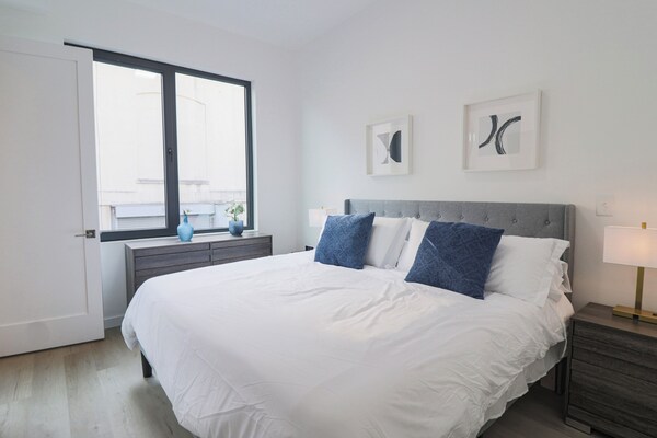 Unit 7: Spacious 3br+sofa Bed | Sleeps 10 - Arlington, VA