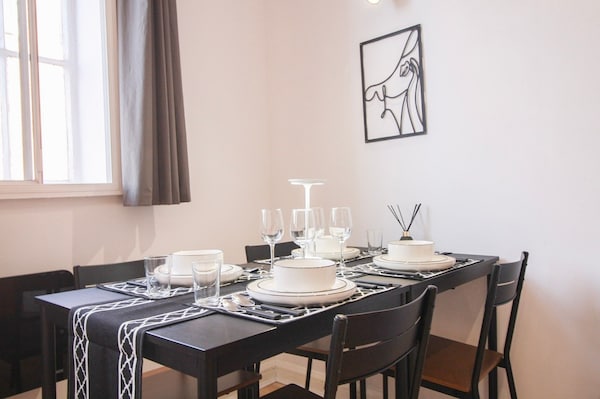 Stylish Mezzanine Birmingham Centre - Parking Sleeps 4 - Edgbaston Stadium