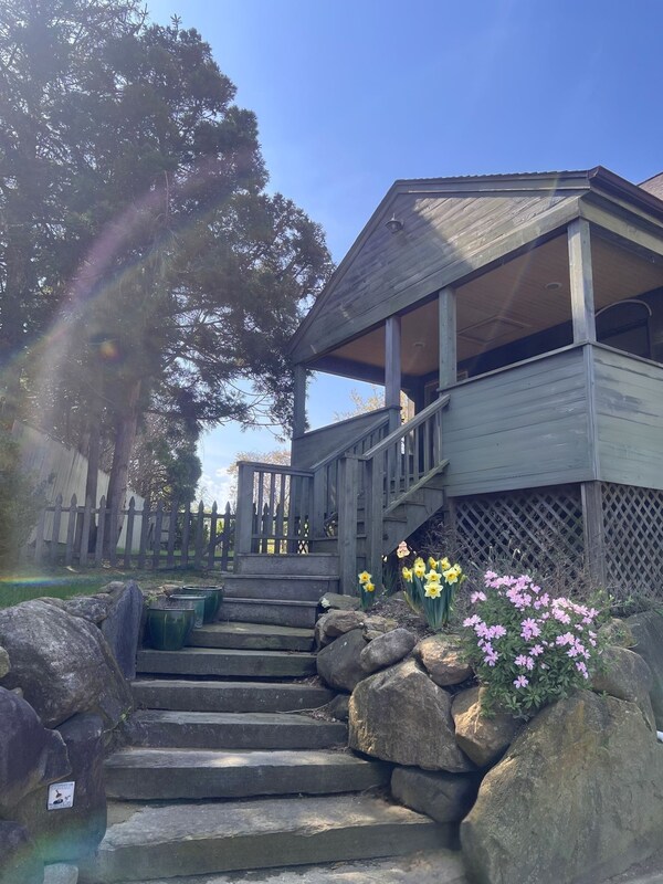 Laid Back Montauk Home 2 Minutes From Beach - Montauk, NY