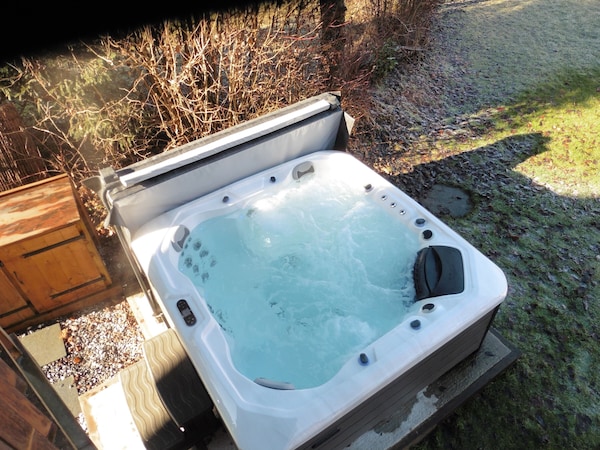 Chalet 'Standing Jacuzzi' Con Vista Sulle Montagne, Terrazza Condivisa E Wi-fi - Les Carroz d'Arâches