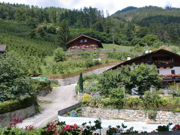 Ferienwohnung 'Innerhofer - Nordbalkon' Mit Bergblick, Gemeinschaftspool Und Wi-fi - Riffian