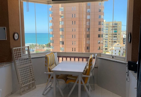 Apartamento 'Las Palmeras Marina View' Con Vistas Al Mar, Wi-fi Y Aire Acondicionado. - Fuengirola