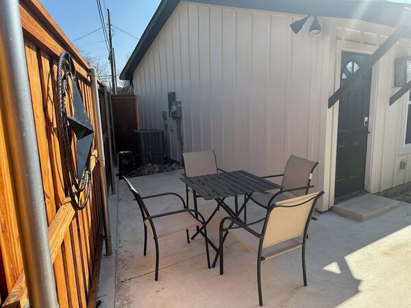 Charming 1-bedroom House With Ac, Wifi In Dallas 15 From Downtown 30 Ft Worth - 댈러스