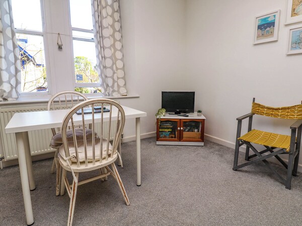 Penzance Apartment, Romantic, Country Holiday Cottage In Penzance - Marazion