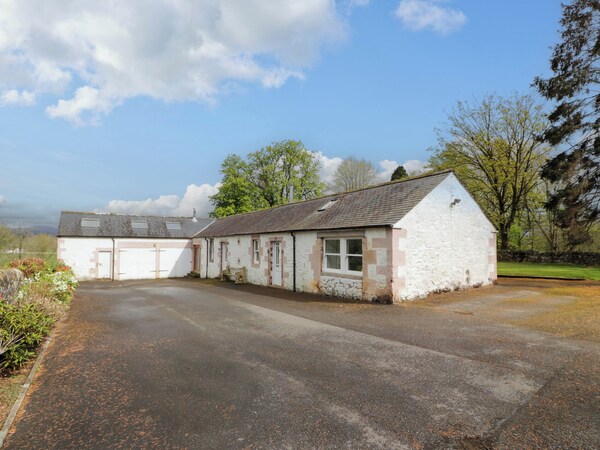 The Stables, Pet Friendly, Character Holiday Cottage In Thornhill - Ayrshire