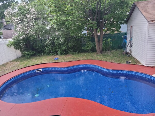 Charming Room In A Bungalow With Ac And Wifi In Welcoming Blainville. - Mirabel