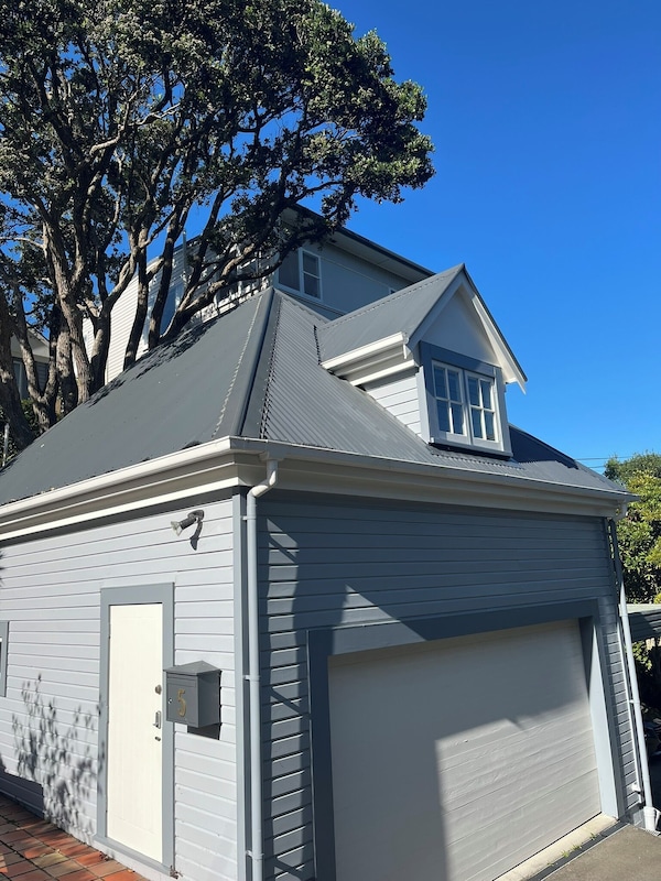 Cosy Studio Apartment With Private Parking. Located Near Kelburn And The Cbd. - Wellington