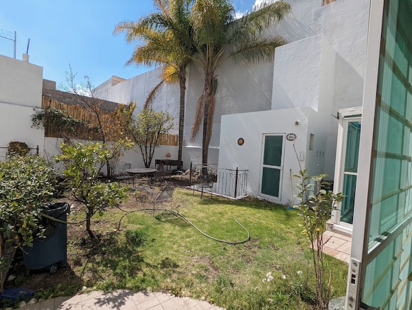 Casa De Lujo Con Alberca Y Ev Charger Ubicación Inmejorable En Querétaro - Santiago de Querétaro