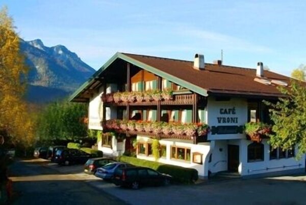 Apartment 4 For 2 Persons, 1 Separate Bedroom, Balcony, 58 M² - Inzell