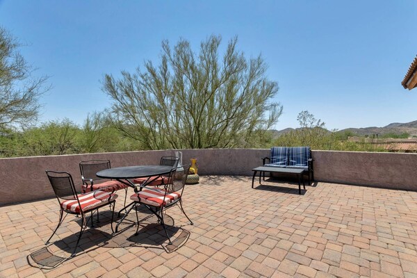 Desert Paradise W/ Spectacular Views! Just Blocks To Golf & Downtown Cave Creek Shops & Restaurants! - Cave Creek, AZ