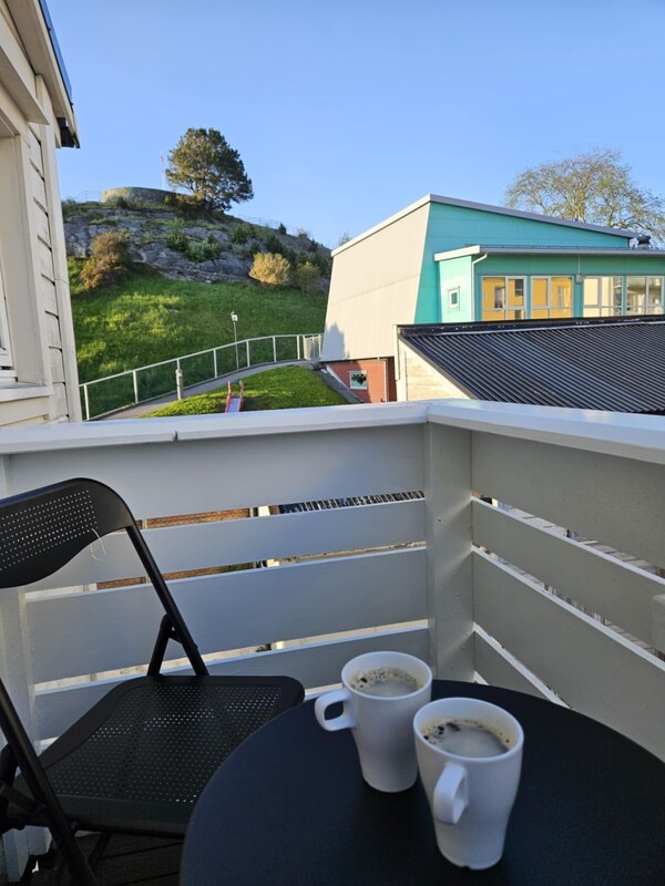 Wonderfully Located, 2bedroom, Balcony - Ålesund