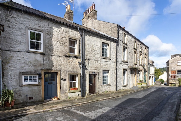 Cottage In Heart Of The Yorkshire Dales, No Deposit - Settle