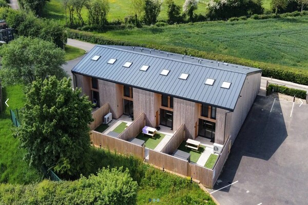 Cotswolds Barn Retreats With Hot Tub, No Deposit - Stow-on-the-Wold