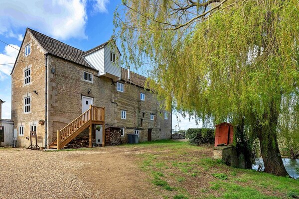 Mill Retreat In Lincolnshire Near Stamford - Bourne