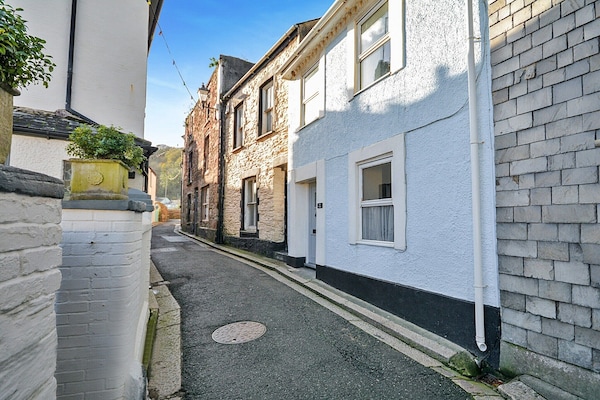 Cottage Between Seaside Village, No Deposit - Cawsand