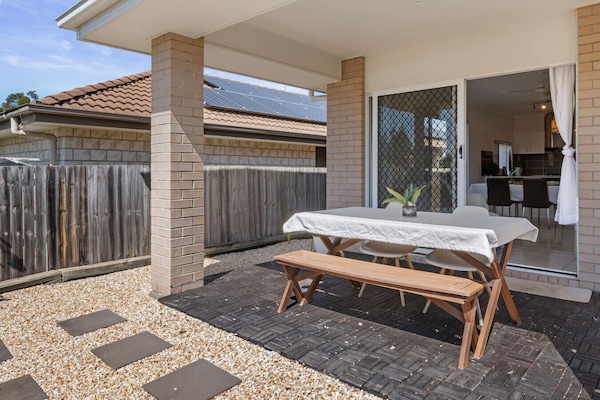 Modern 3br Home In Peaceful Deebing Heights - Ipswich, Australia