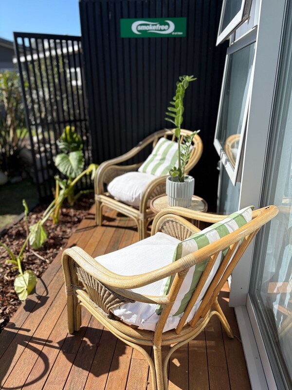 Tropicana Bijou - Studio & Spa - Westport