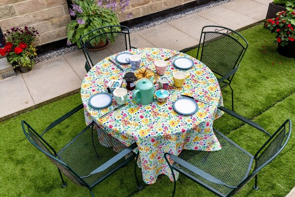 Bright Apartment With Patio Garden, No Deposit - Skipton