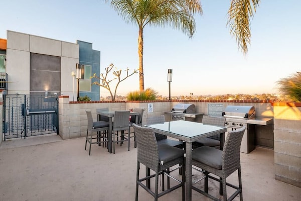 Spacious 3br Getaway  Minutes Downtown & Beaches! - Paradise Hills - San Diego