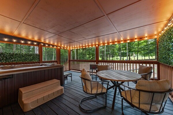 The Racoons Nest In Copperhead Lodge - Blairsville, GA