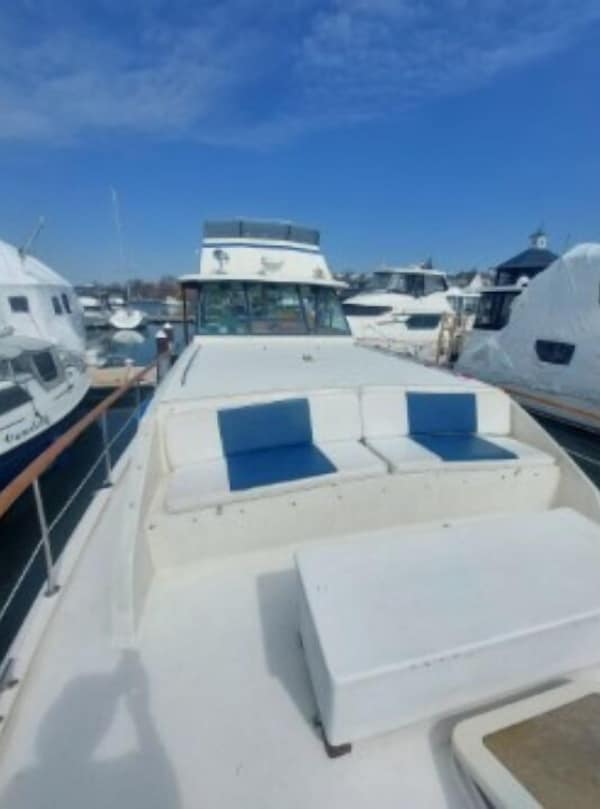 Sleep On A Boat :) Enjoy Your Summer Adventure On This Classic Yacht 43 Foot - Pickering