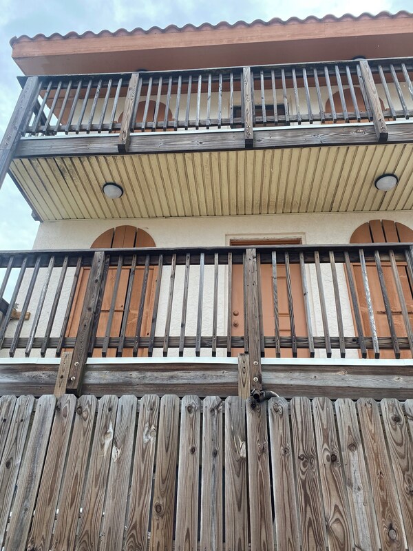 Fisherman's Paradise! Almost Always Rented With Deep Water Access! - Port Isabel, TX