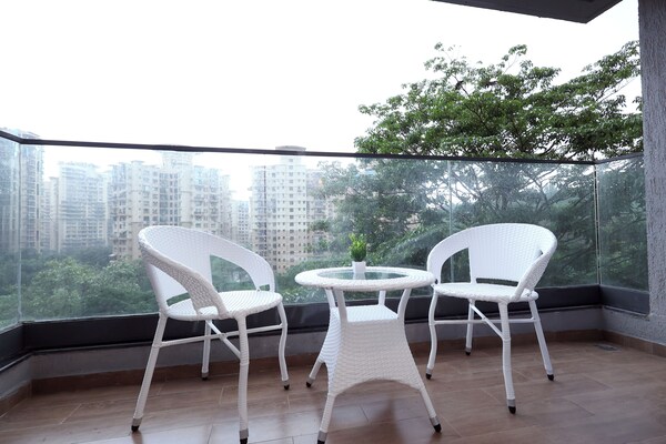 Mantique 3  Bedroom Apartment In Andheri - Mumbai