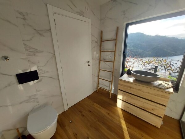 King Deluxe Studio - Cinfães