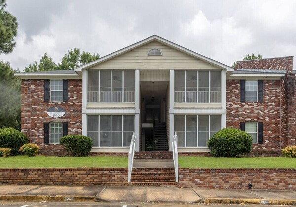 Cozy King Bed Retreat  Near The Airport! - Columbus, GA