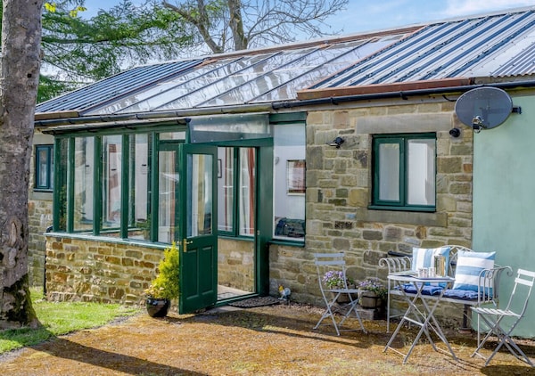 Bishopside Barn - One Bedroom House, Sleeps 2 - Northumberland