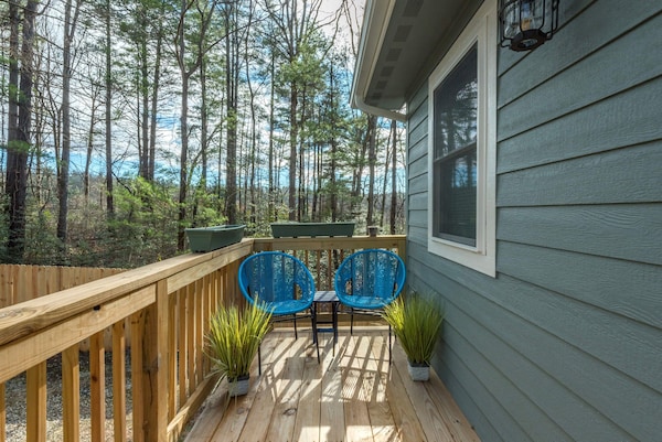 Extremely Clean | Cozy | Pet-friendly Cottage - アシュビル, NC