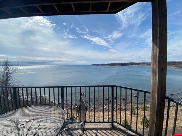 Sunrise Suite On Lake Superior- Pool & Hot Tub - Two Harbors, MN