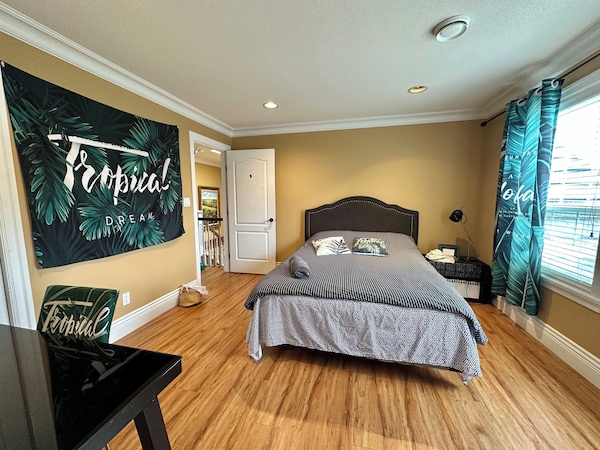 Bedrooms With Private Bedrooms In Charming Richmond With  Wifi Close To Yvr - Delta