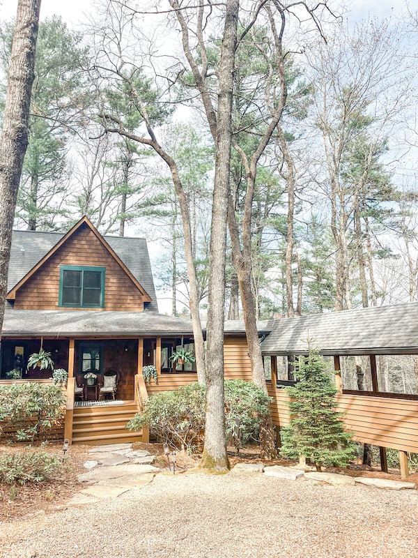 Lux 5br W/ Theater, Fire-pit, Private Office + Guest Cottage, Close To Downtown - Highlands, NC