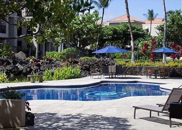Near Golf Course And Ocean, Large Lanai, Top Floor - Hawaii