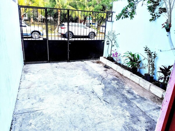 Nice And Comfortable House In Cancun - South Zone, 20 Min From The Hotel Zone, Very Central. - Cancún