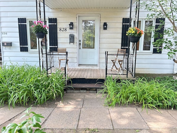 Longueuil,free Parking,2 Bedroom - Longueuil
