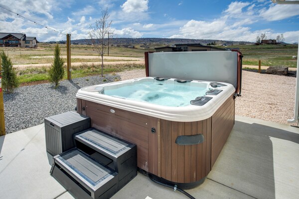 3 Mi To Bear Lake: Home W/ Hot Tub & Huge Patio! - Garden, UT