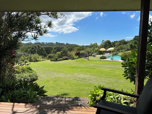 Peaceful Retreat With Panoramic Hinterland Views, 20 Mins To Byron Beaches - Mullumbimby
