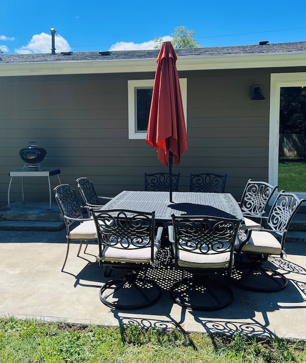 Spacious 4-bedroom House With Plenty Of Room For Multiple Families And Kids. - Grants Pass, OR