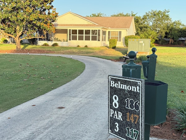 Piper's! On The Golf Course, Across From The Pool! - The Villages, FL