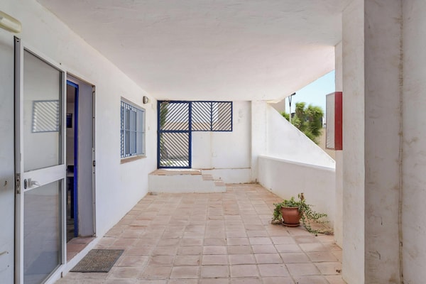 "Apartamento En La Playa Con Wifi" Near The Beach With Sea View, Wi-fi & Terrace - Tarifa