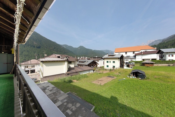 Appartamento ' Ciasa Valentina' Con Vista Sulle Montagne, Balcone E Wi-fi - Santo Stefano di Cadore