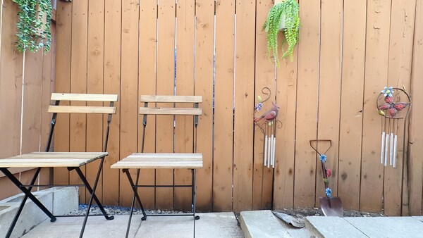 Beautiful Cozy Private Entry Basement Apartment - Toronto