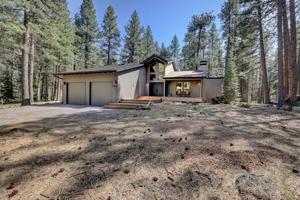 New - Modern Black Butte Ranch Getaway - 3br W/ Game Room And Hot Tub - Black Butte Ranch, OR