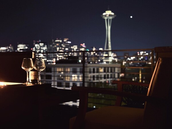 Perch  Modern 3br/3.5ba Near Space Needle | Great Views! - Pike Place Market - Seattle