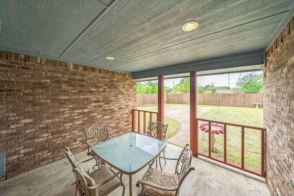 Winsome House 3/2, 5 Mi From Texas Motor Speedway - Roanoke, TX