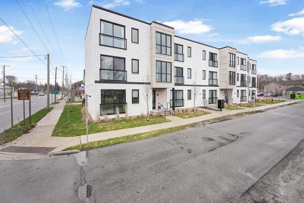 3.5-minute Walk To Beach + Next To Dog Park! - Traverse City, MI